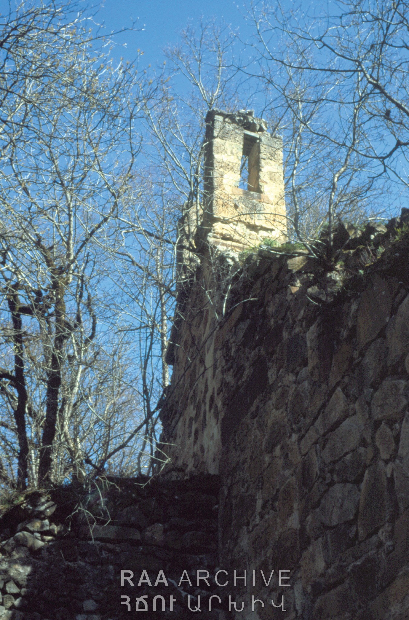 Koshik Anapat Monastery :: ARTSAKH HISTORICAL MONUMENTS